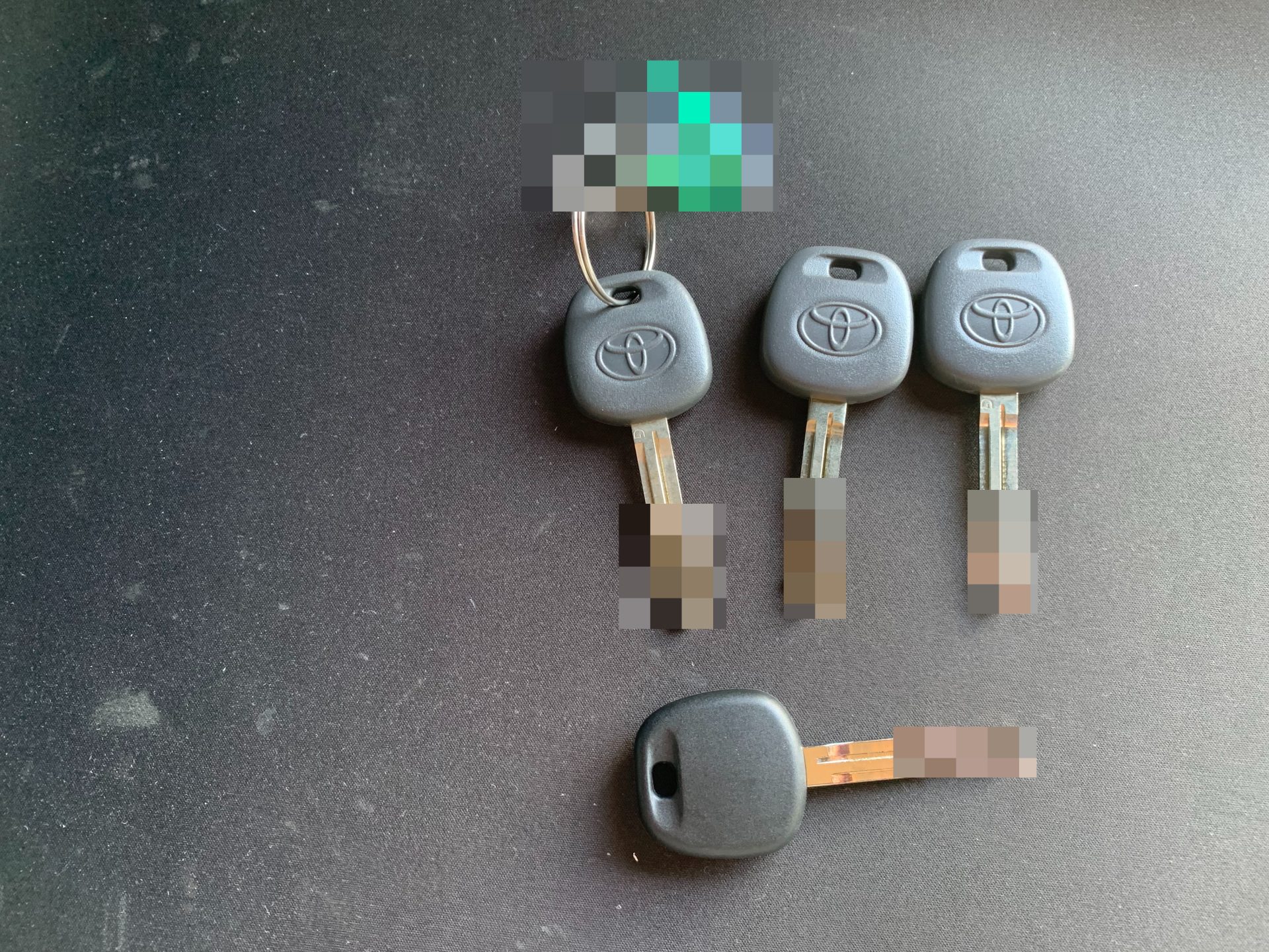 トヨタ・200系3型ハイエース メインキーの紛失からのメインキー作成 | 福岡で車の合鍵スペアキー作成・カギ紛失解錠の出張鍵屋はKEYPRO