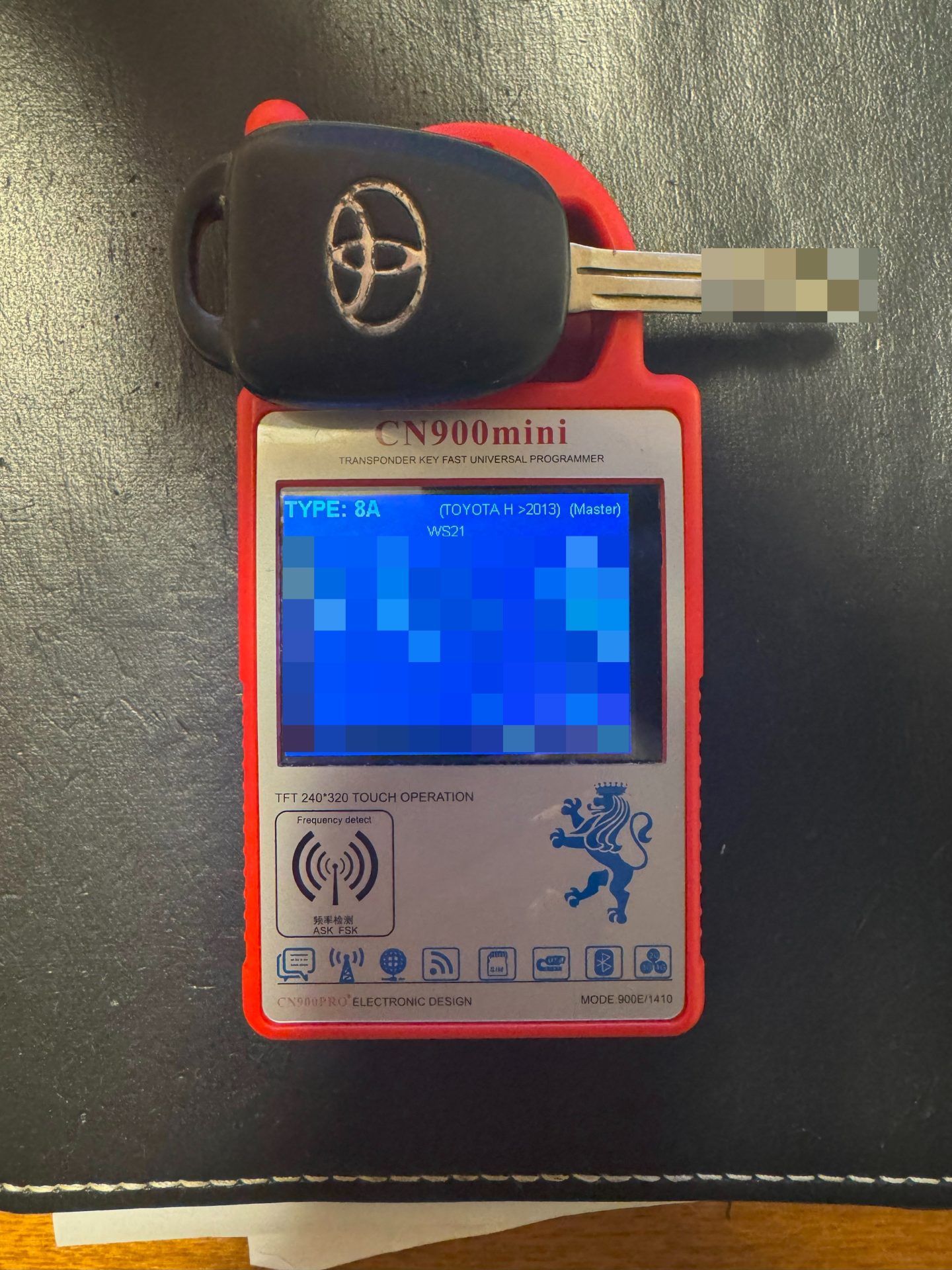 トヨタ・200系4型ハイエース メインキーの修理 | 福岡で車の合鍵スペアキー作成・カギ紛失解錠の出張鍵屋はKEYPRO